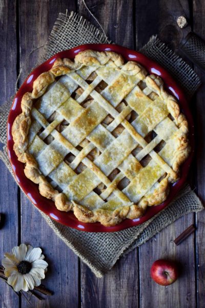 Brandy Apple Pie - Avi Pie
